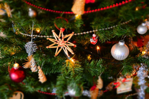 Simplify Your Holiday Season: A Guide to Store Holiday Decorations | My ...